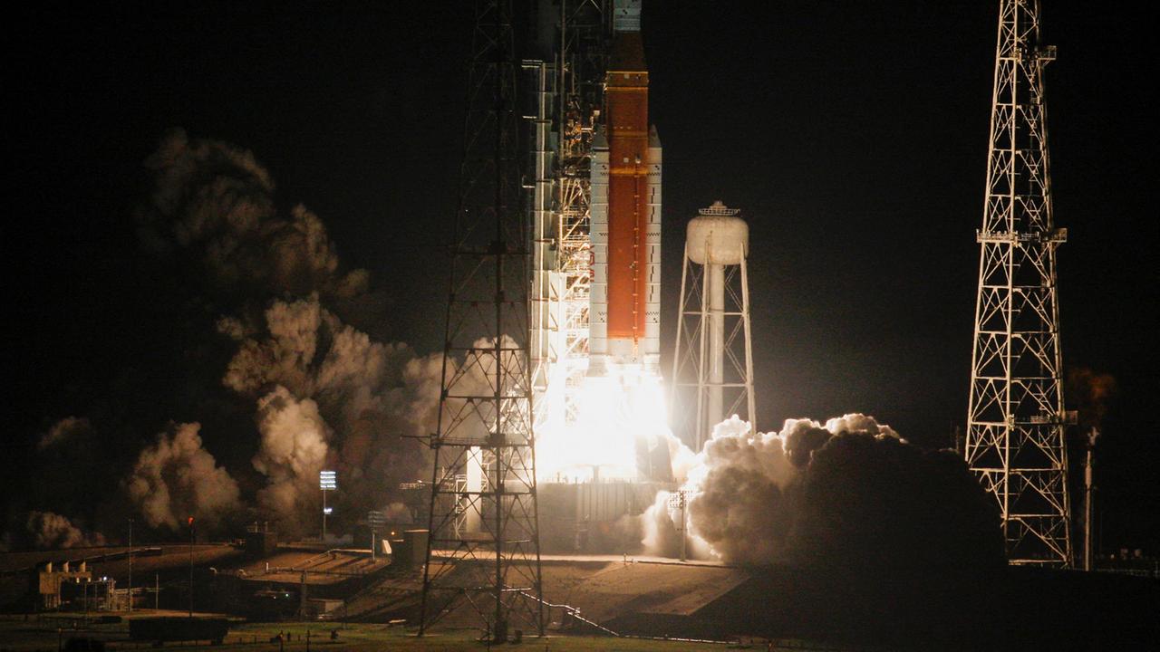 NANO am 16.11.2022: Mission Artemis 1: Endlich unterwegs zum Mond ...