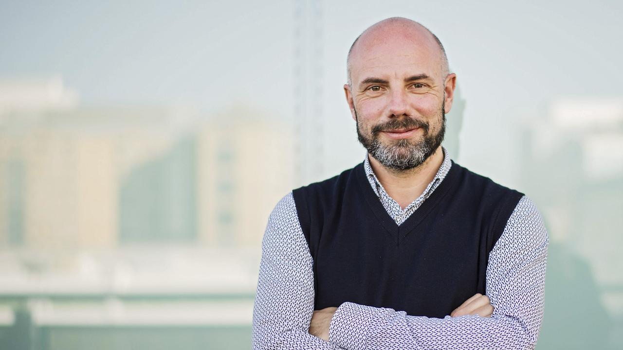 Daniel Wisser: "Wir bleiben noch" - 3sat-Mediathek