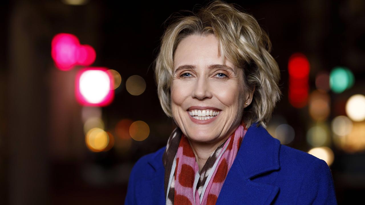 Karina Urbachs Krimi über die Story hinter "Der dritte Mann" - 3sat ...