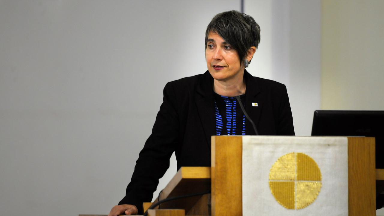 Monika Hauser über Gewalt gegen Frauen im Krieg - 3sat-Mediathek