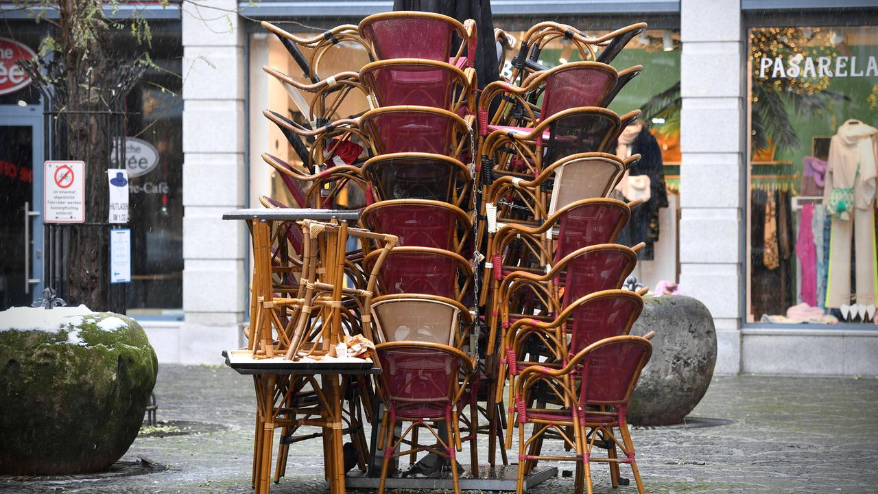 Bijan Moini zum Verfassungerichtsurteil zum Lockdown - 3sat-Mediathek